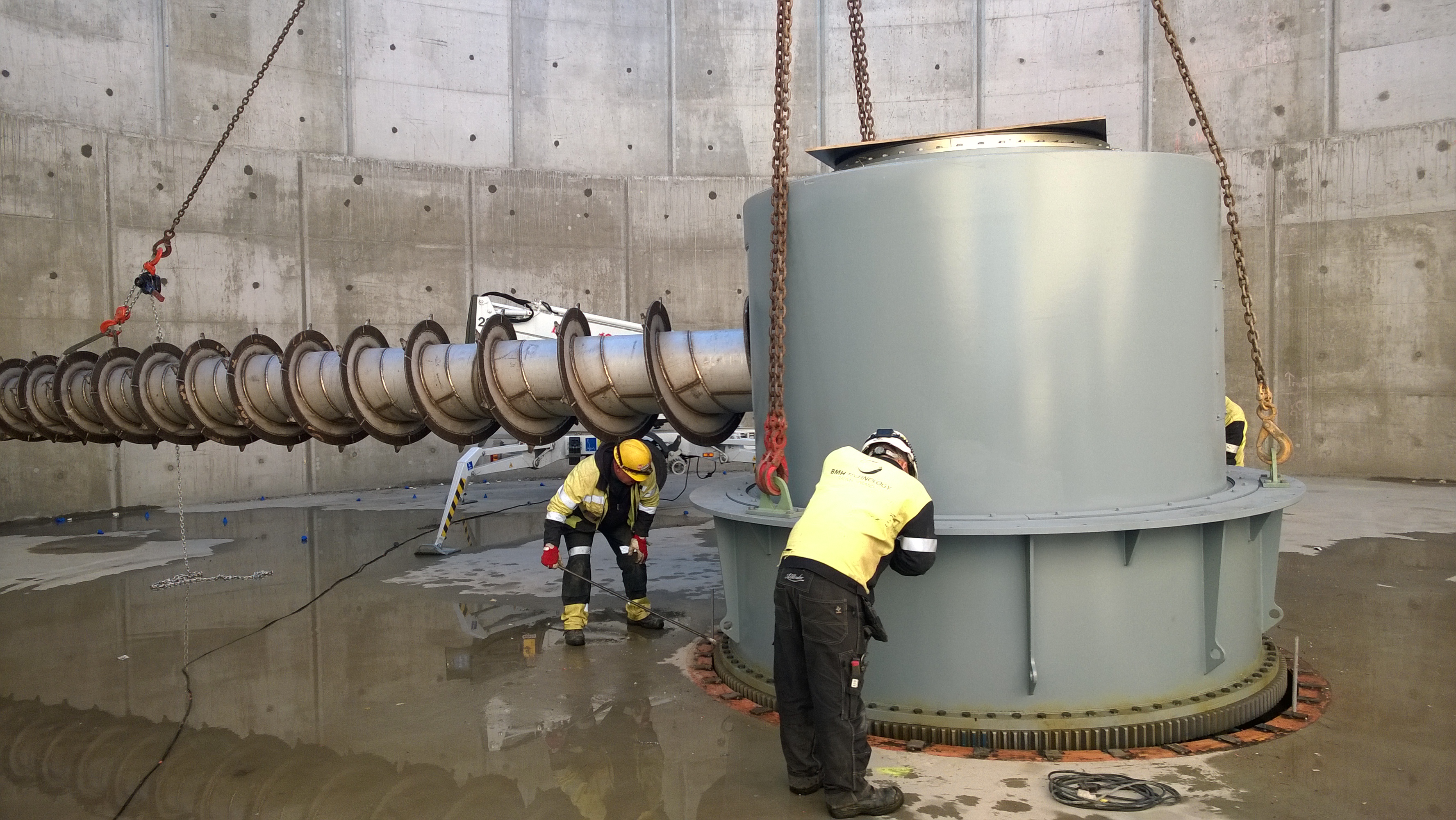 Screw reclaimer installation - BMH Technology